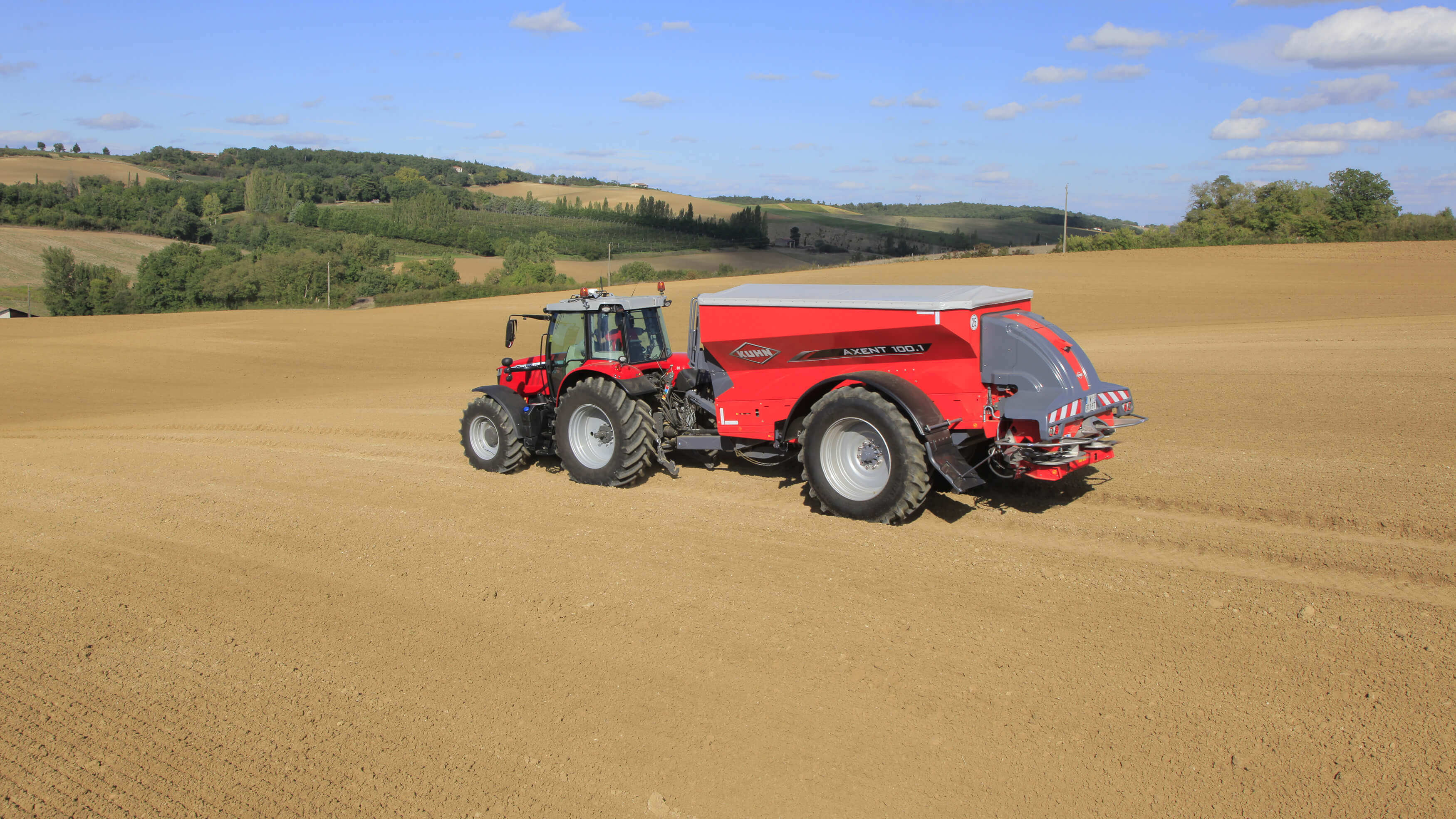 Trailed Twin Disc Fertiliser Spreaders | KUHN farm machinery
