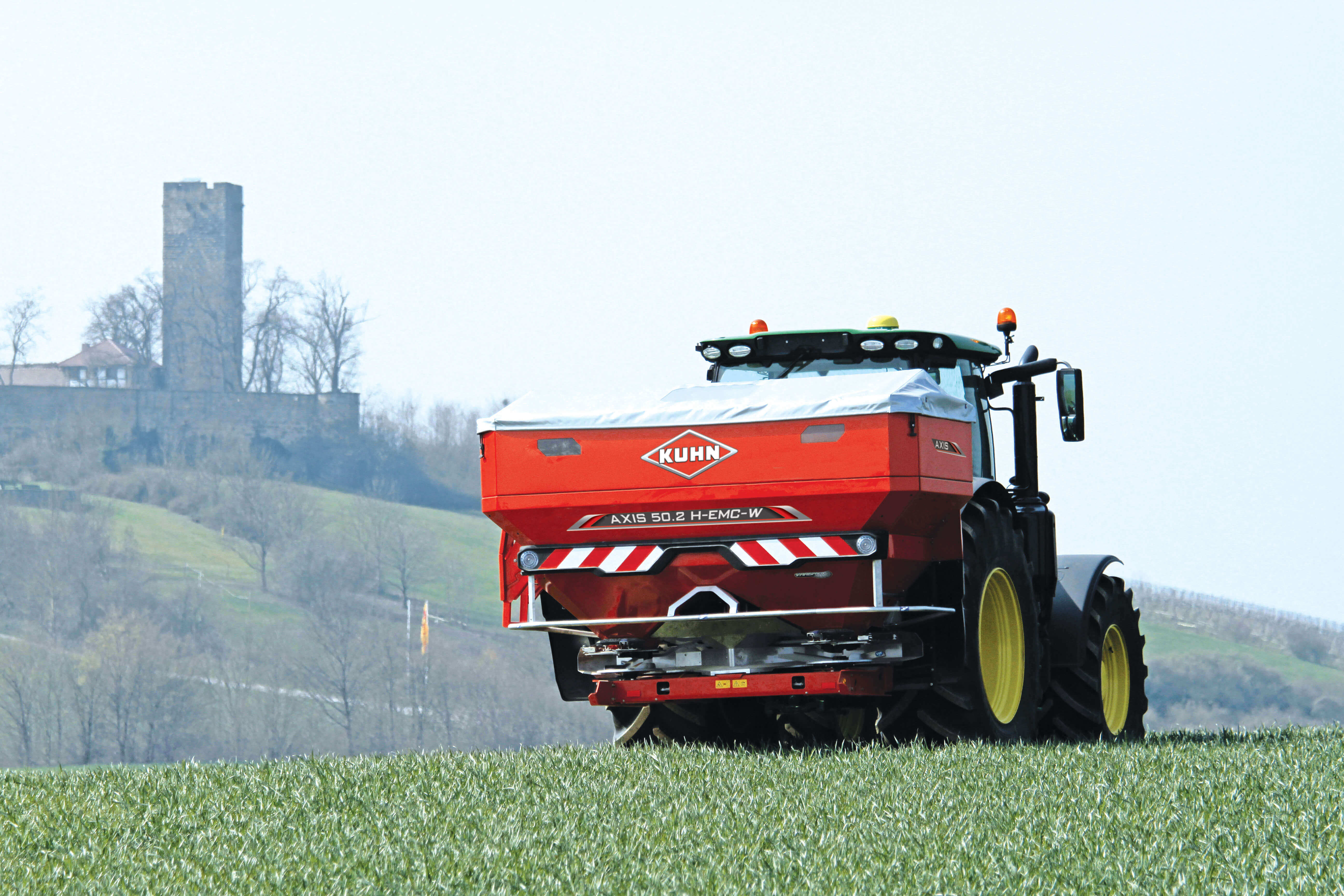 Fertiliser Spreaders | KUHN farm machinery