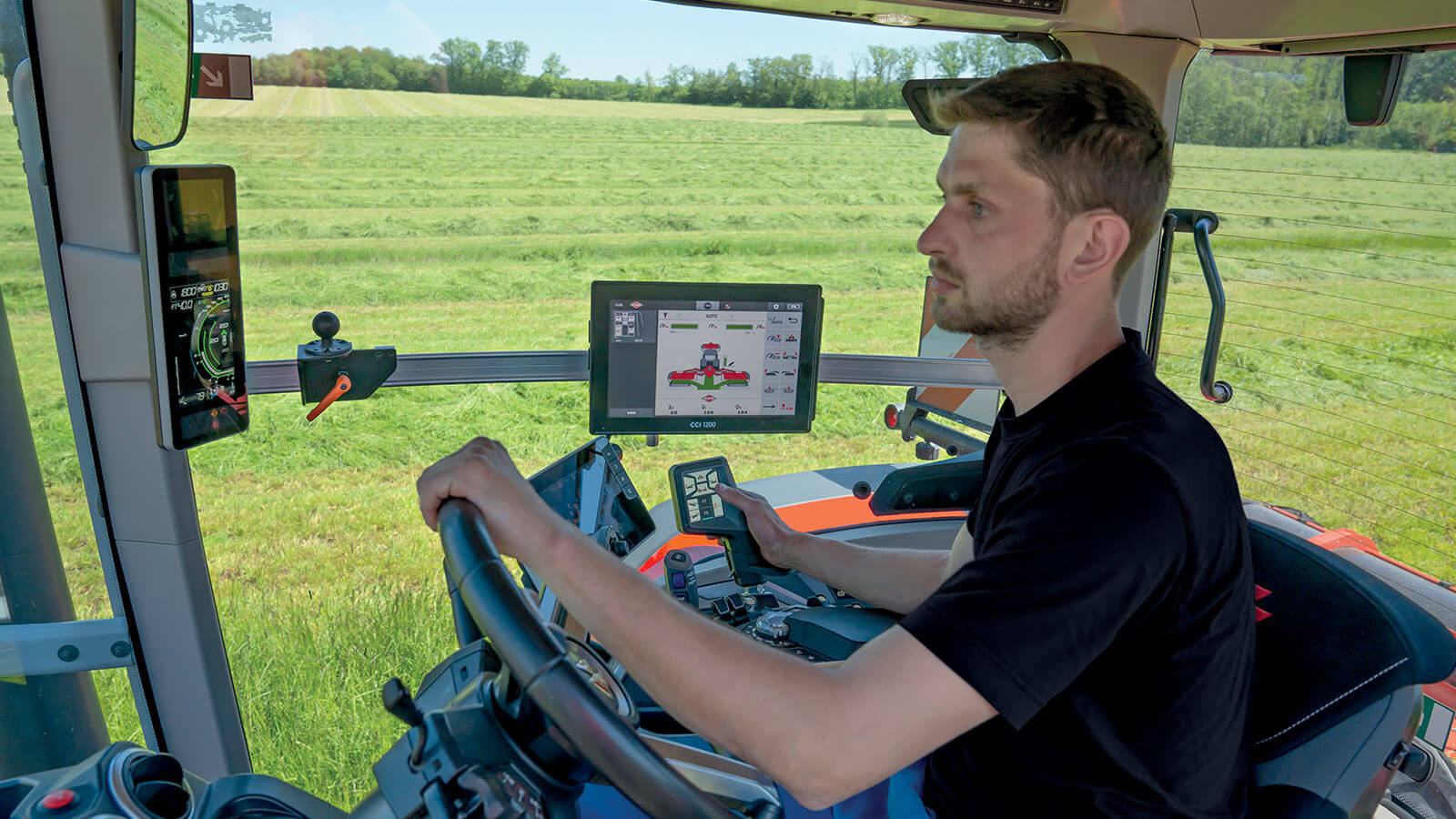 CCI A3 ISOBUS joystick | KUHN farm machinery