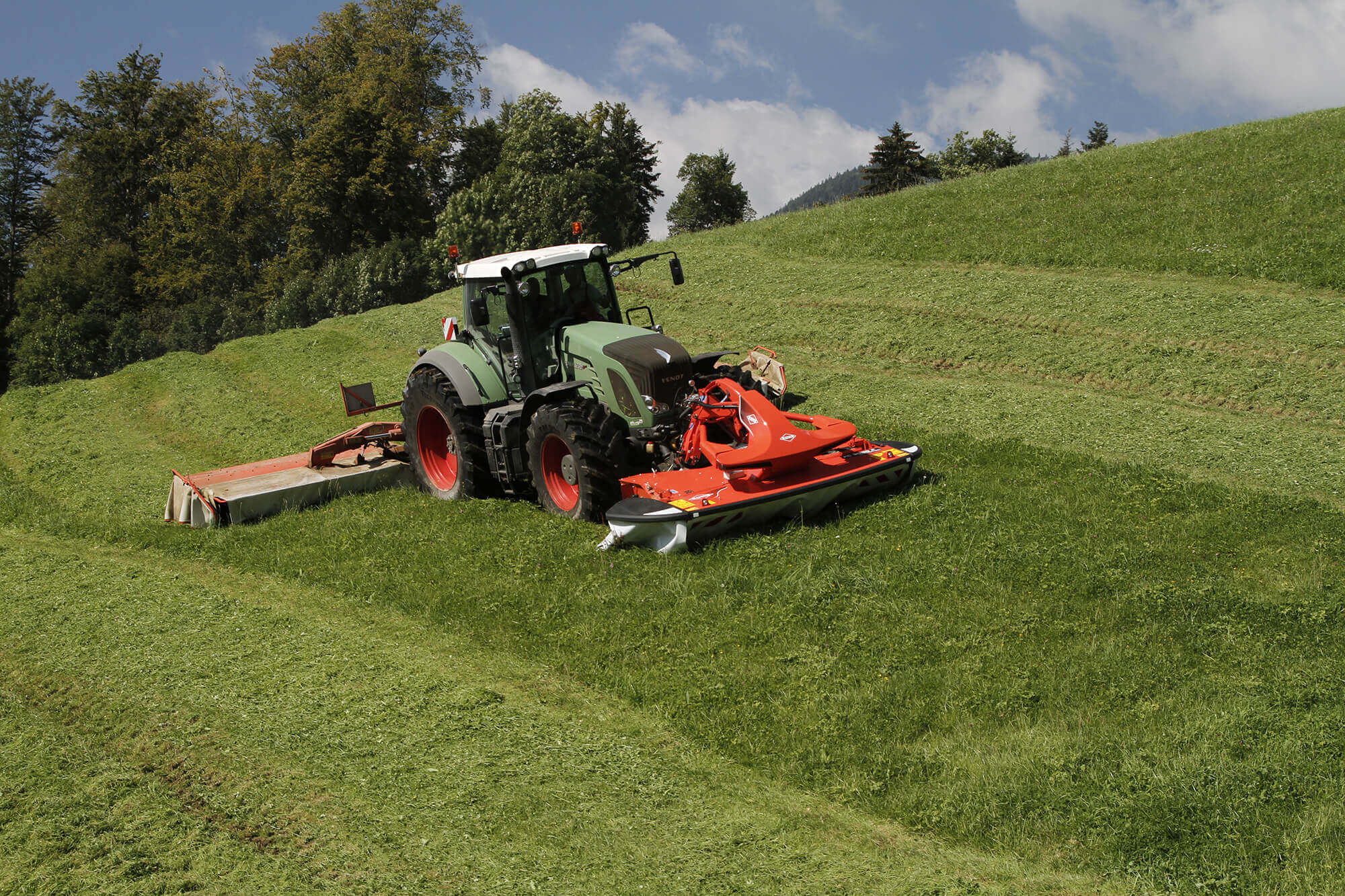 Front Mounted Mower Conditioners | KUHN farm machinery