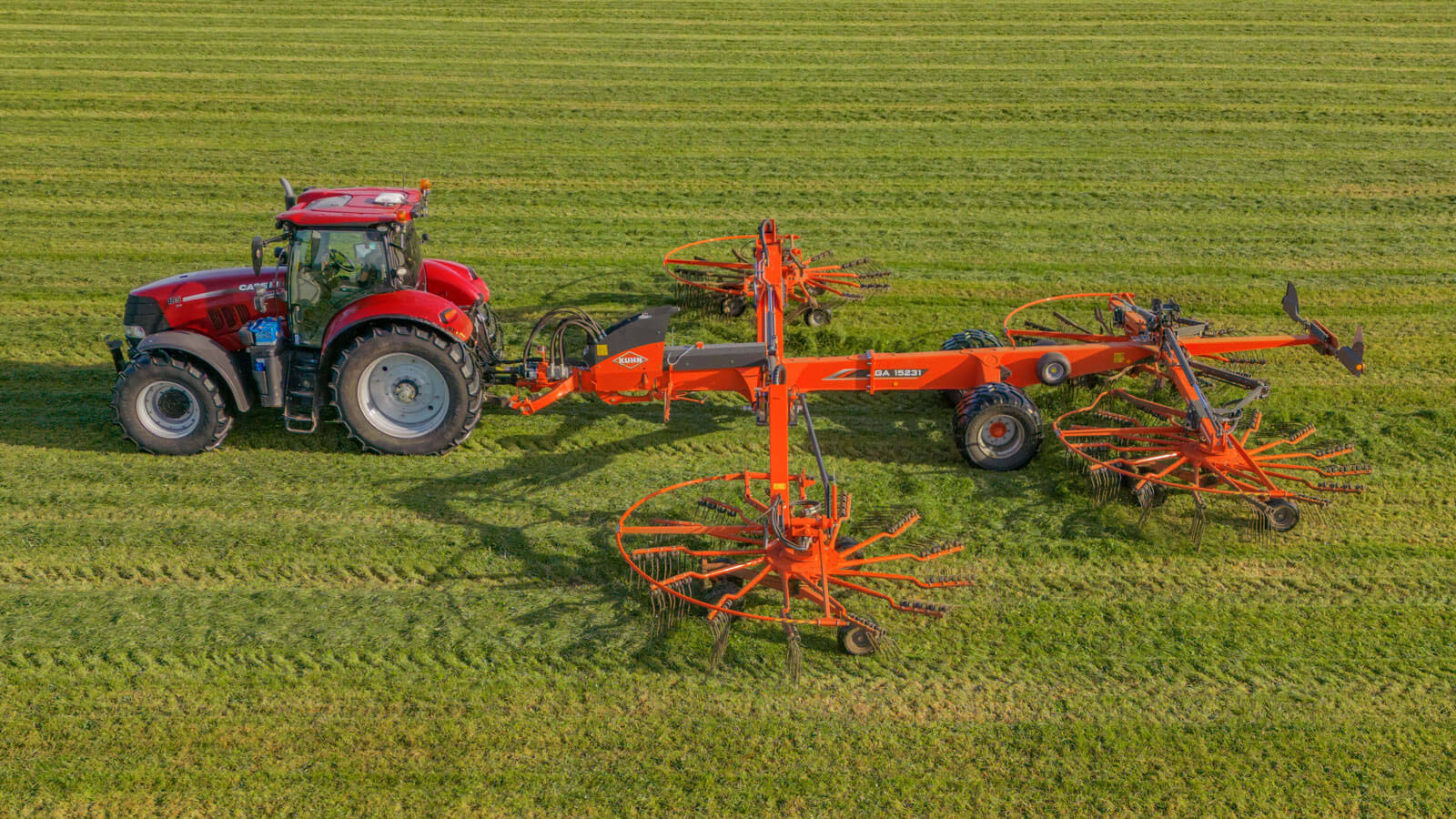 Four-rotor rakes GA 10231 | KUHN farm machinery