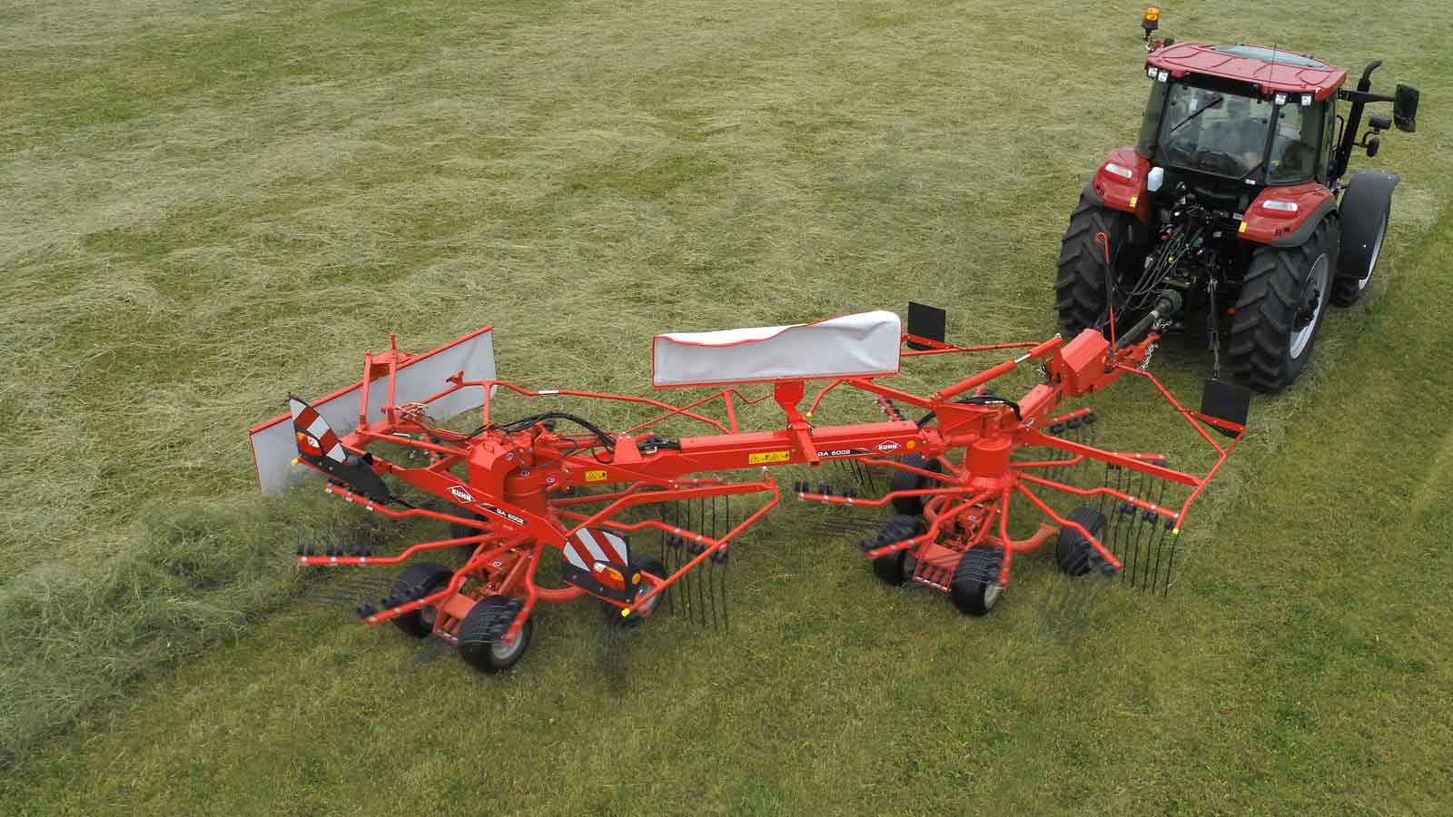 Twin-rotor rakes GA 1002 | KUHN farm machinery
