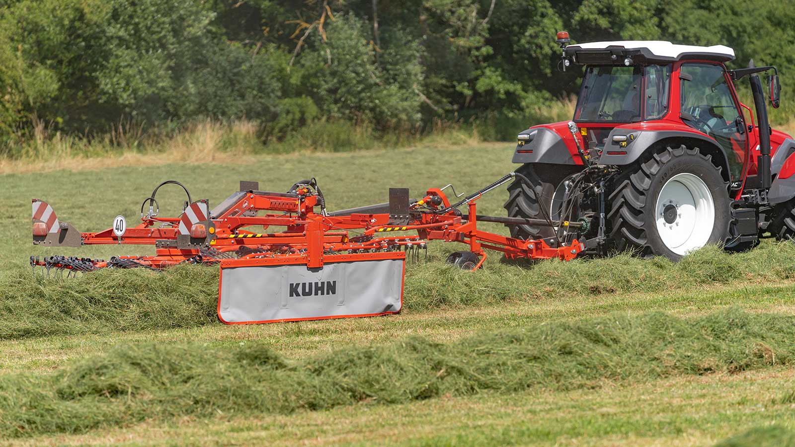 Side Delivery Rakes | KUHN farm machinery