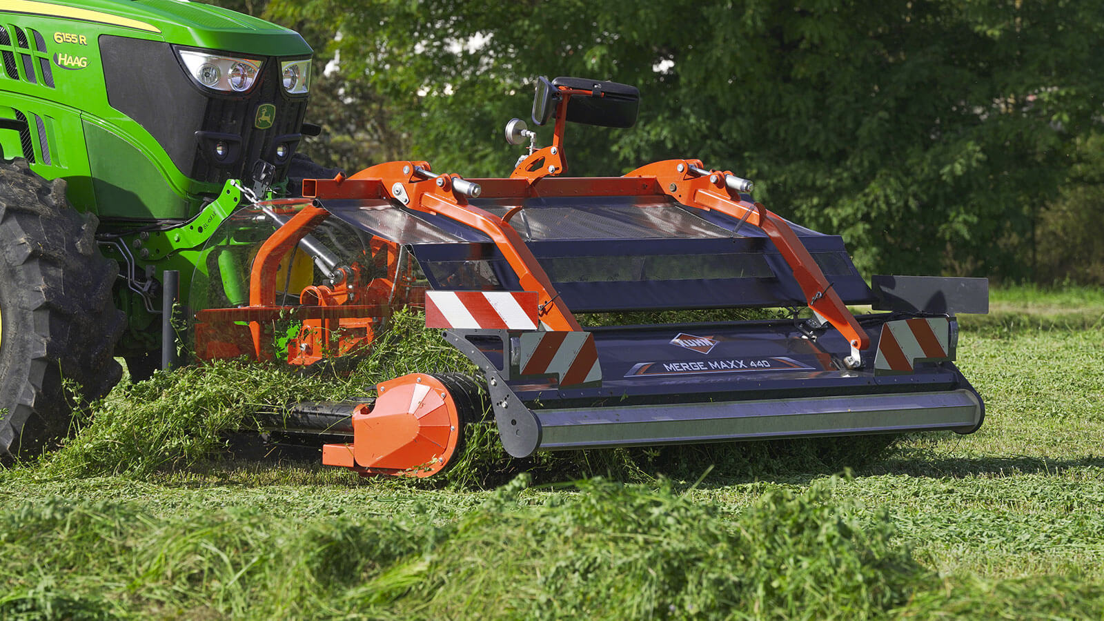 Front belt merger MERGE MAXX 440 F | KUHN farm machinery