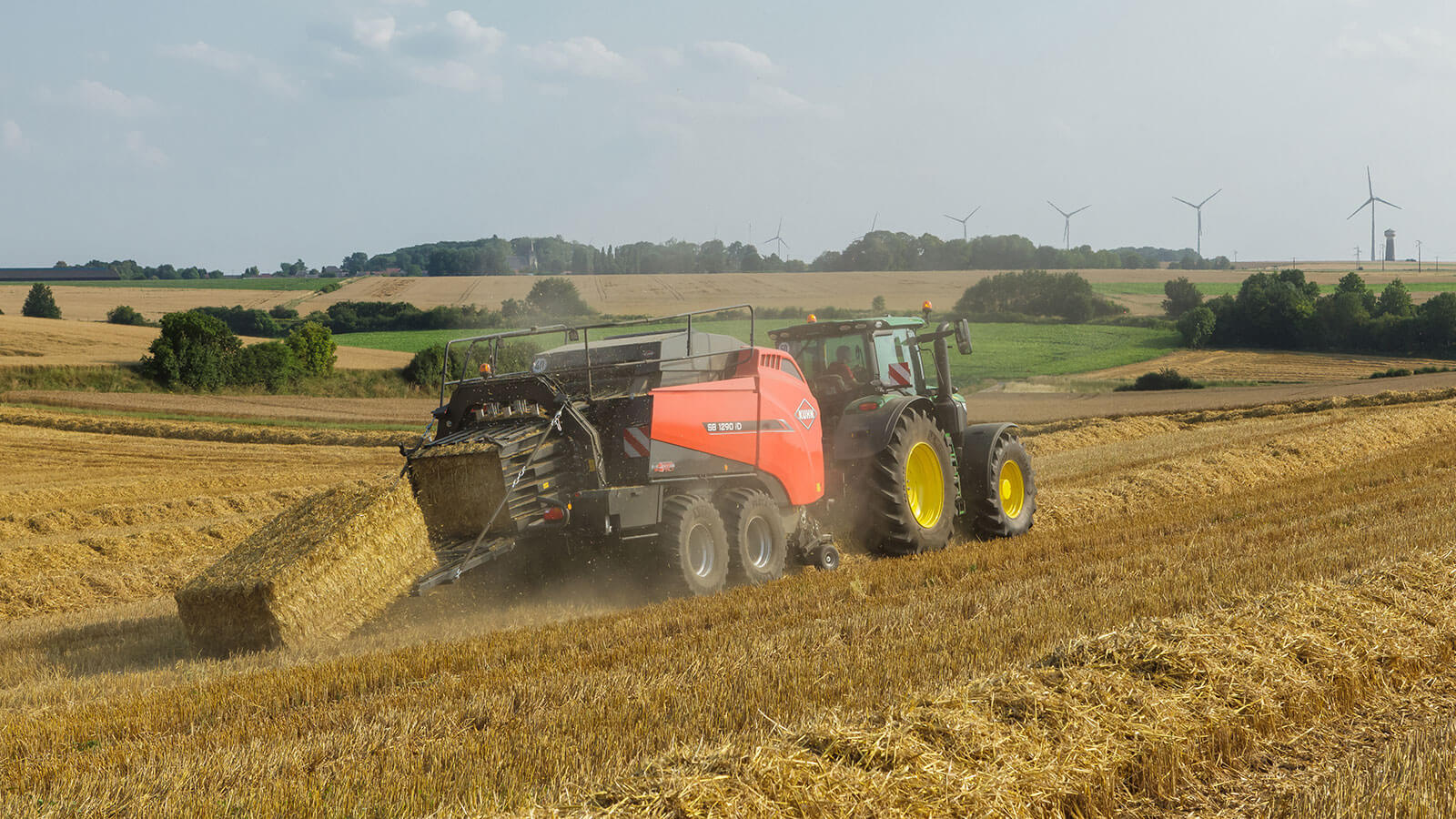 Large Square Balers SB 1290 iD | KUHN farm machinery