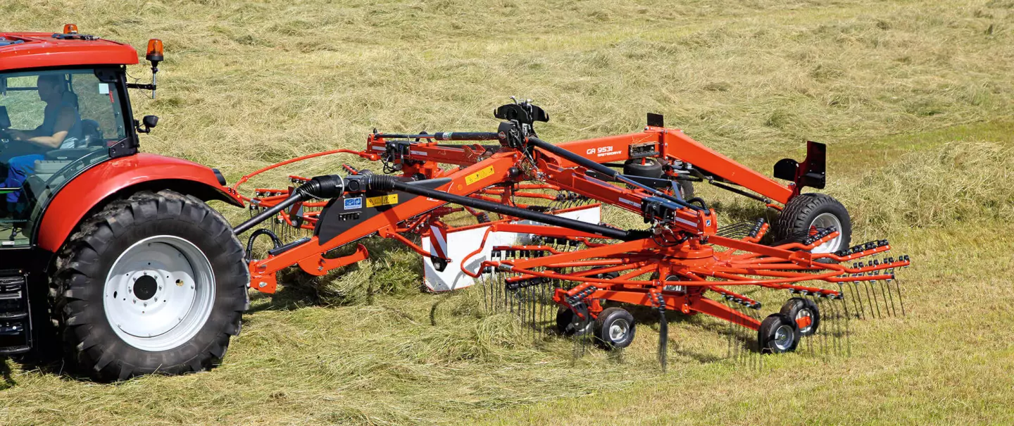 Twin-rotor rakes GA 1031 | KUHN farm machinery